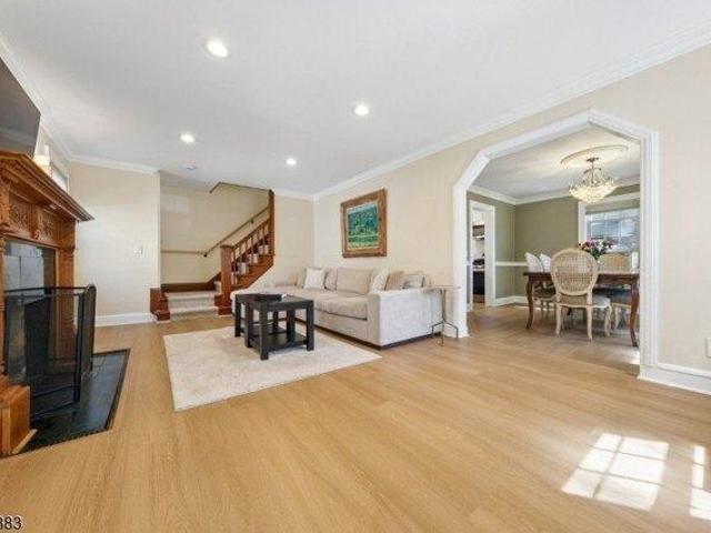 house with 4 bedroom, Springfield NJ ES104481056