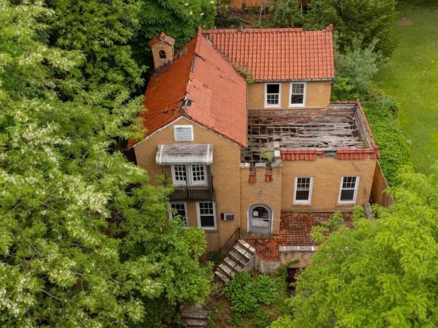 house with 4 bedroom, Spuyten Duyvil NY ES102715746