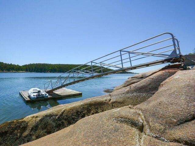 house with 4 bedroom, Swans Island ME ES104478502