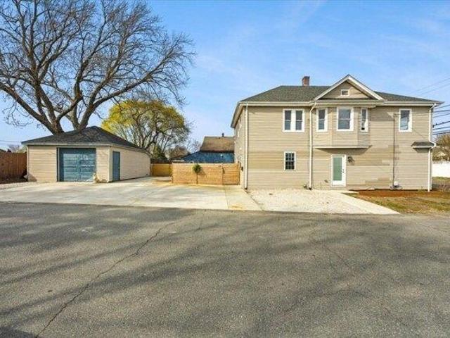 house with 4 bedroom, Swansea MA DS102371540