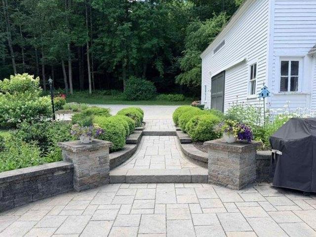 house with 4 bedroom, Swanzey NH ES105117367