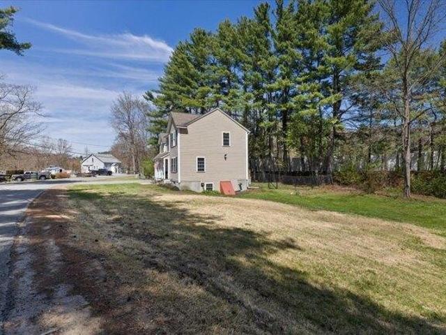 house with 4 bedroom, Swanzey NH ES103037491