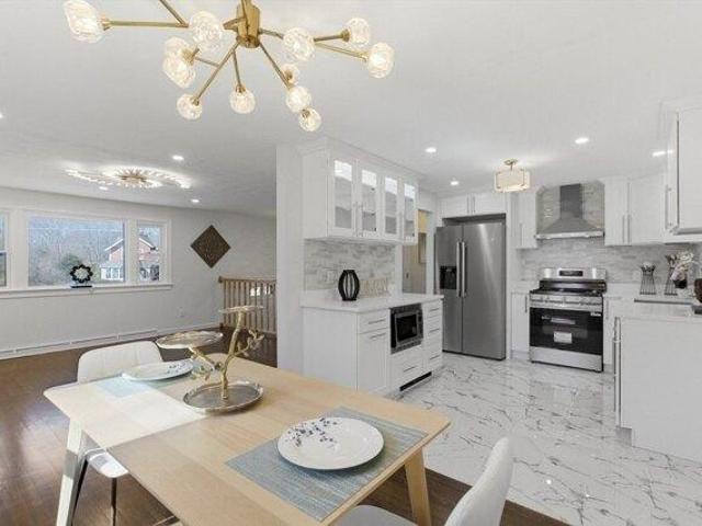 house with 4 bedroom, Stoughton MA ES103809392