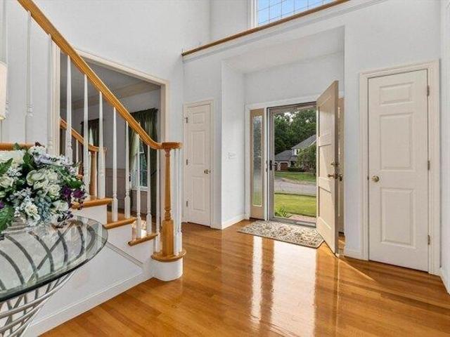 house with 4 bedroom, Stoughton MA ES104480247