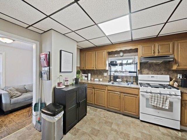 house with 4 bedroom, Stoughton MA ES104907830