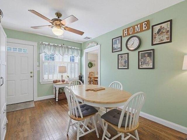 house with 4 bedroom, Stoughton MA ES104920947