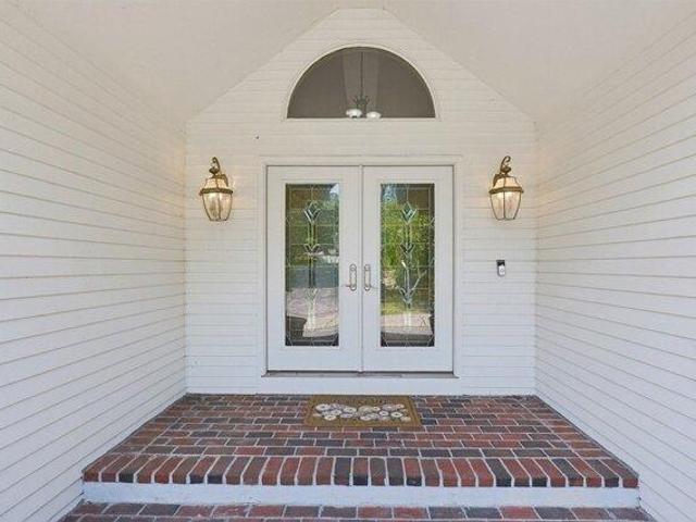 house with 4 bedroom, Stoughton MA ES105115767