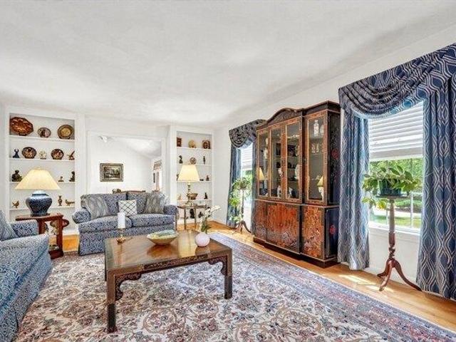 house with 4 bedroom, Stow MA ES104541108
