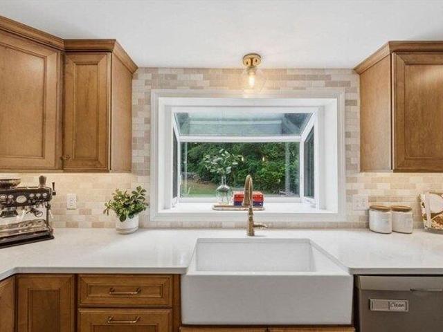 house with 4 bedroom, Stow MA ES105157730