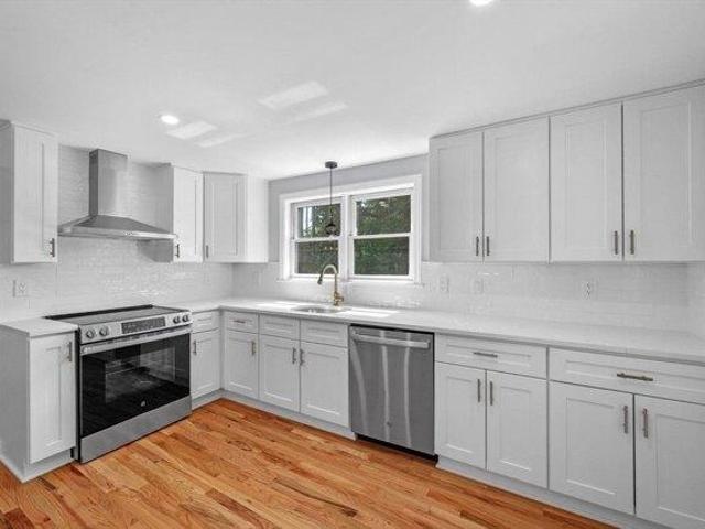house with 4 bedroom, Stow MA ES105157827