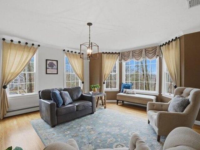 house with 4 bedroom, Stow MA ES103434536