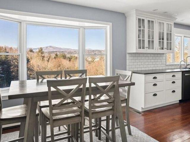 house with 4 bedroom, Stowe VT DLS101603143