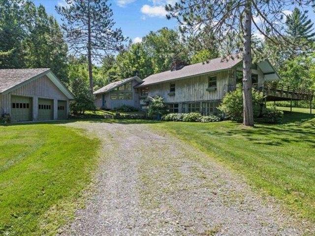 house with 4 bedroom, Stowe VT DS104116534