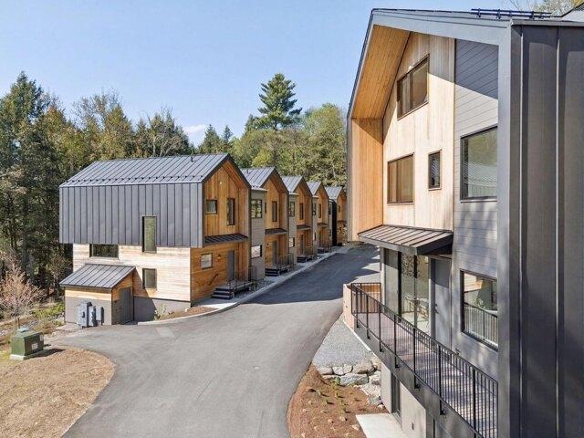 house with 4 bedroom, Stowe VT DS104296537