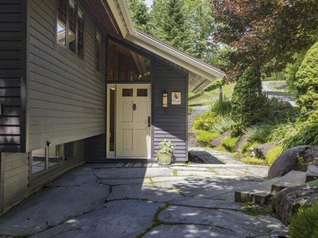 house with 4 bedroom, Stowe VT DS104297256