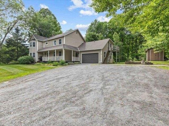 house with 4 bedroom, Stowe VT DS104331012