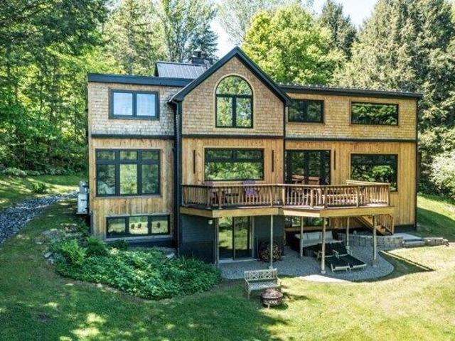 house with 4 bedroom, Stowe VT DS104331691