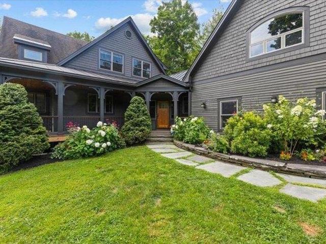 house with 4 bedroom, Stowe VT ES104076426