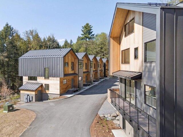 house with 4 bedroom, Stowe VT ES104511540