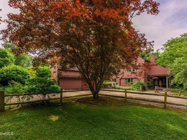 house with 4 bedroom, Stockbridge MA ES104791639
