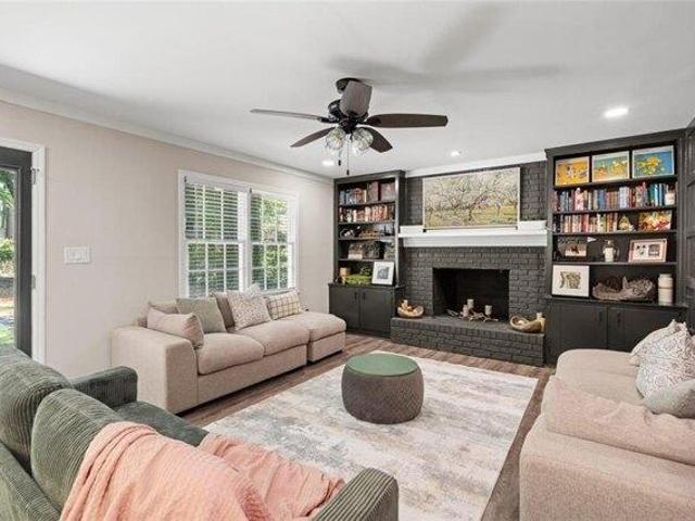 house with 4 bedroom, Stone Mountain GA ES104901729