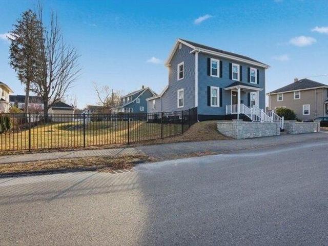 house with 4 bedroom, Stoneham MA DLS101750281
