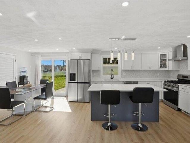 house with 4 bedroom, Stoneham MA DLS102000389