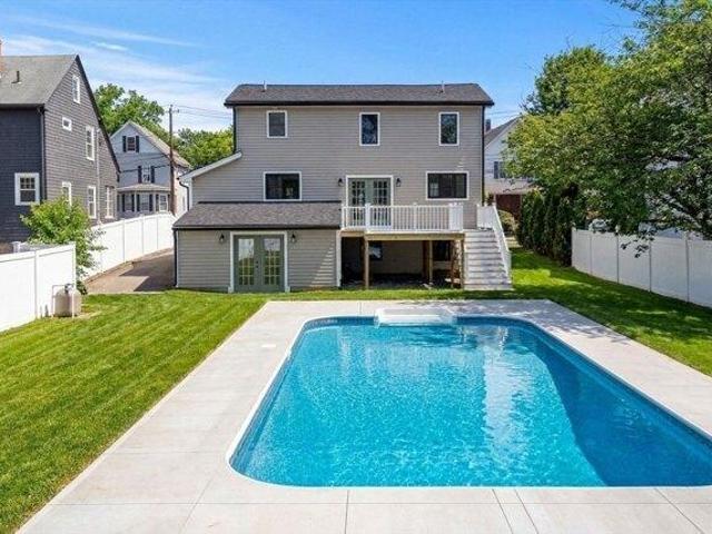 house with 4 bedroom, Stoneham MA DS103439939