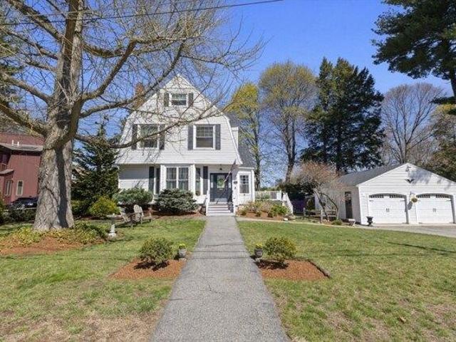 house with 4 bedroom, Stoneham MA DS104331519