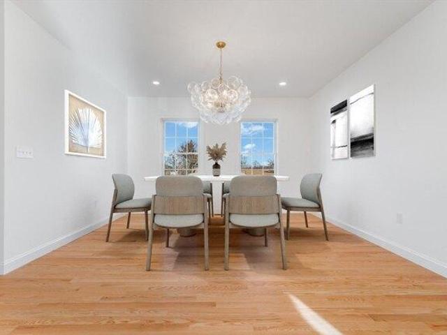 house with 4 bedroom, Stoneham MA ES102960572
