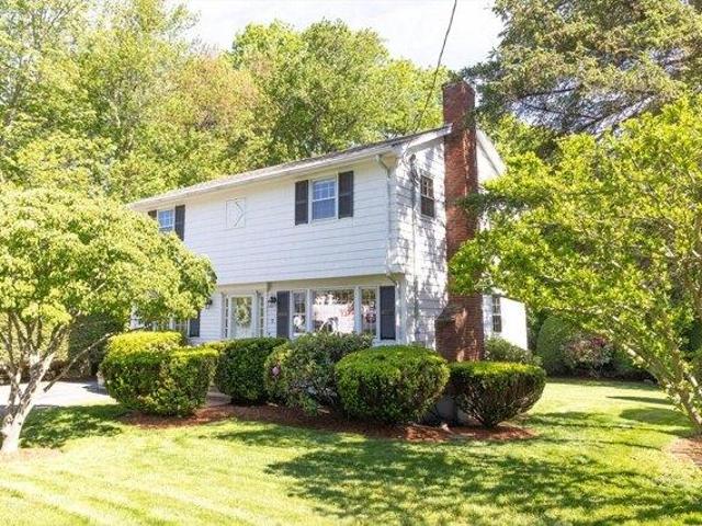 house with 4 bedroom, Stoneham MA ES103440475