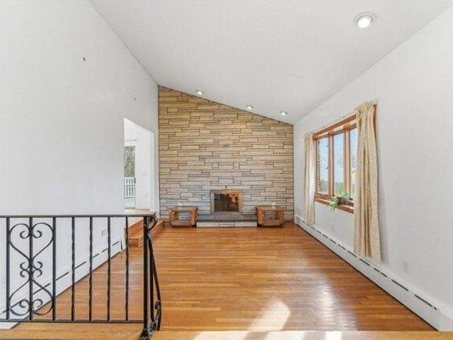 house with 4 bedroom, Stoneham MA ES103496449
