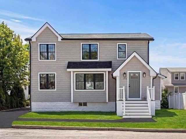 house with 4 bedroom, Stoneham MA ES105143479