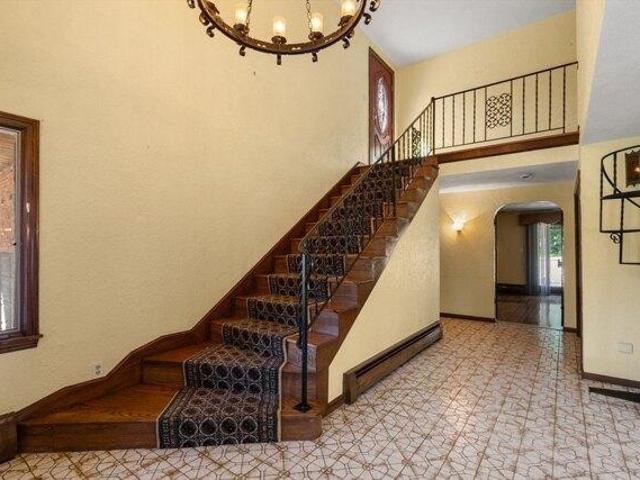 house with 4 bedroom, Stoneham MA ES105107738