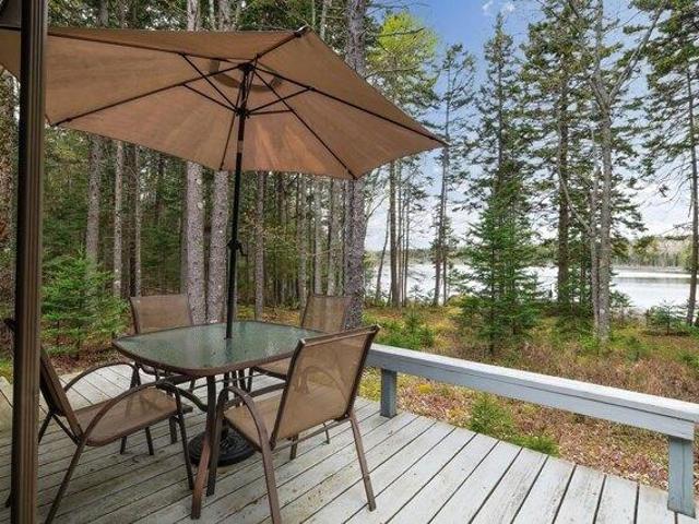 house with 4 bedroom, Stonington ME DS104116449