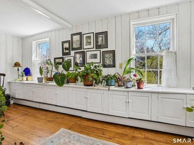 house with 4 bedroom, Stonington CT ES105123566