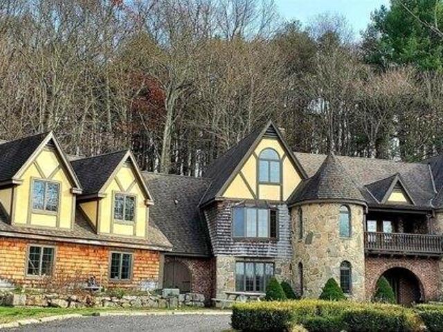house with 4 bedroom, Stonington CT ES102827109