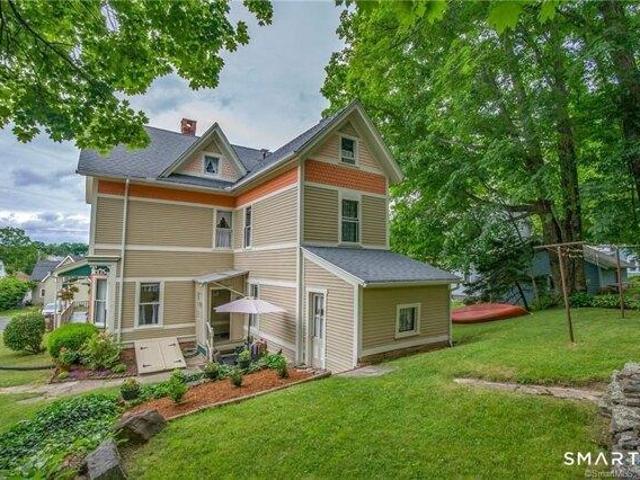 house with 4 bedroom, Stafford CT ES104079363