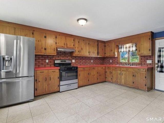 house with 4 bedroom, Stafford CT ES105174311