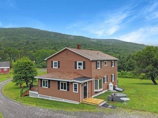 house with 4 bedroom, Stamford VT DS104192688