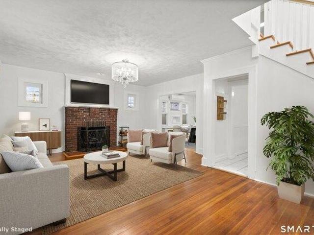 house with 4 bedroom, Stamford CT DLS101780213