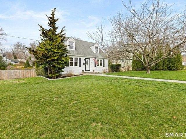 house with 4 bedroom, Stamford CT DLS102027392