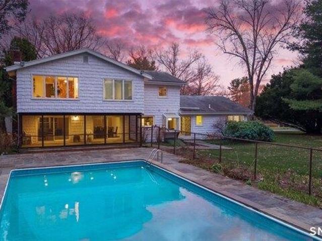 house with 4 bedroom, Stamford CT DLS102063392