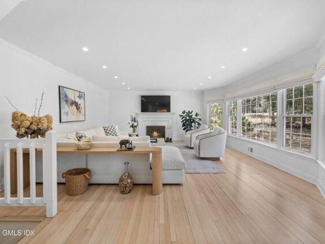 house with 4 bedroom, Stamford CT DLS102064279