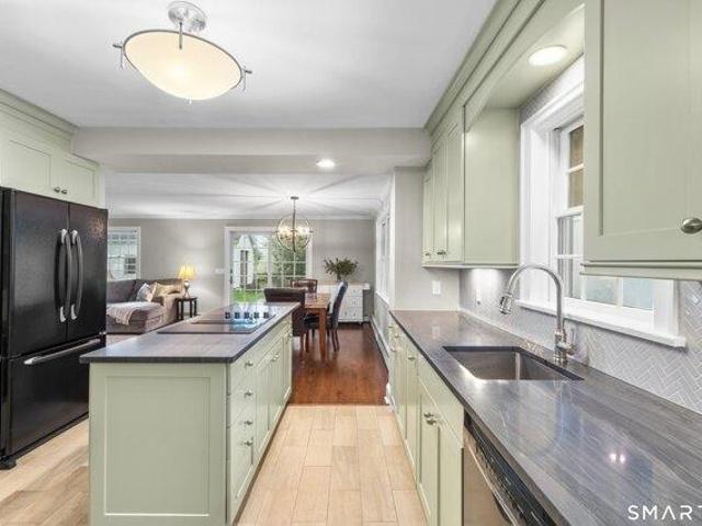 house with 4 bedroom, Stamford CT DS104112728