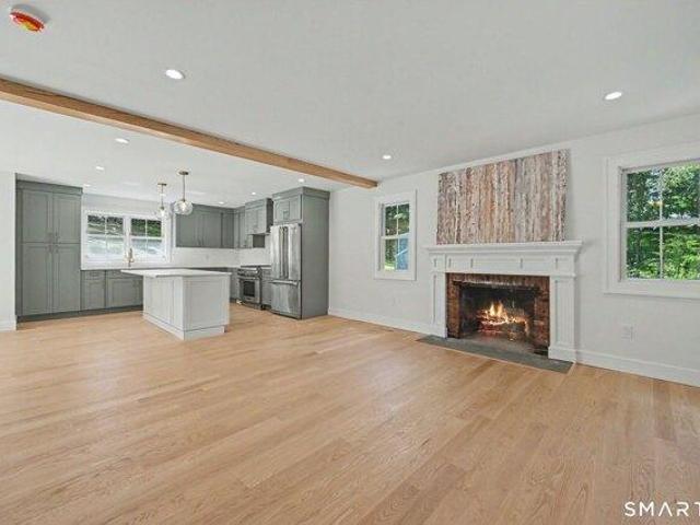 house with 4 bedroom, Stamford CT ES104153201