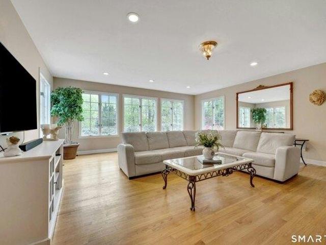 house with 4 bedroom, Stamford CT ES104188980