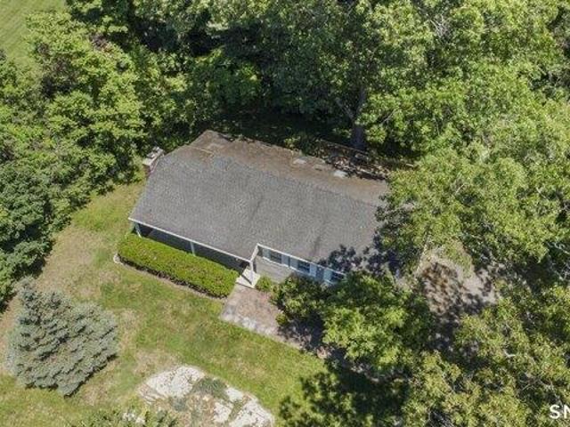 house with 4 bedroom, Stamford CT ES104115288