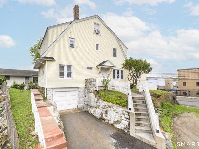 house with 4 bedroom, Stamford CT ES104543054