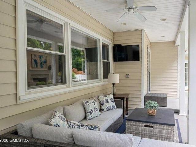 house with 4 bedroom, Stamford CT ES104810460